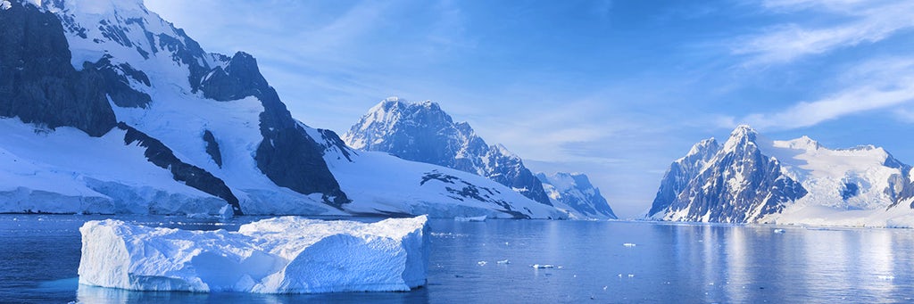 Cruises visiting Aguila & Condor Glacier 2025-2026 | Aguila & Condor ...