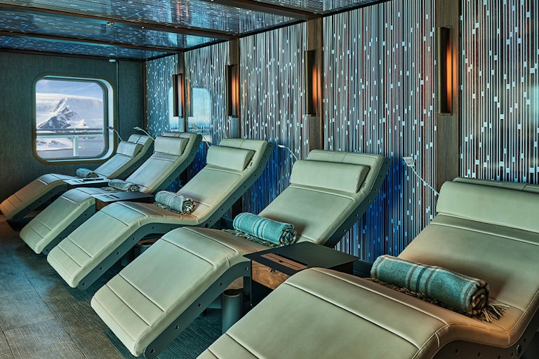 Silver Ray Cruises 2024-2025 | CRUISE SALE $536/day